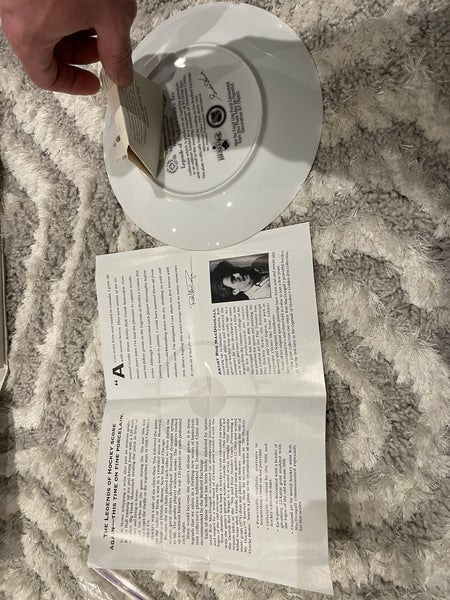 Gordie Howe Collectors Plate | SidelineSwap | Buy and Sell on SidelineSwap