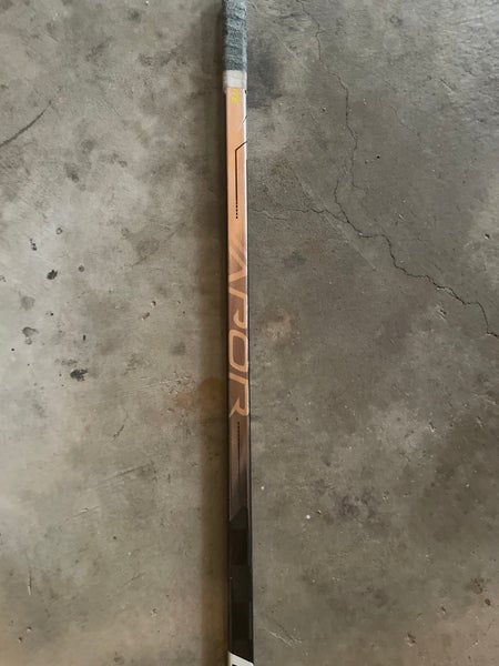 Custom Chrome Hyperlite Hockey Stick Lindenwood university, NCAA ...