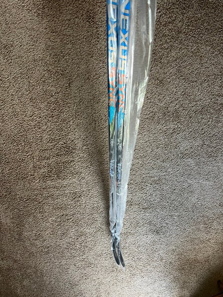 New Two Senior Bauer Right Handed Kucherov Pro Stock Nexus Sync Hockey ...