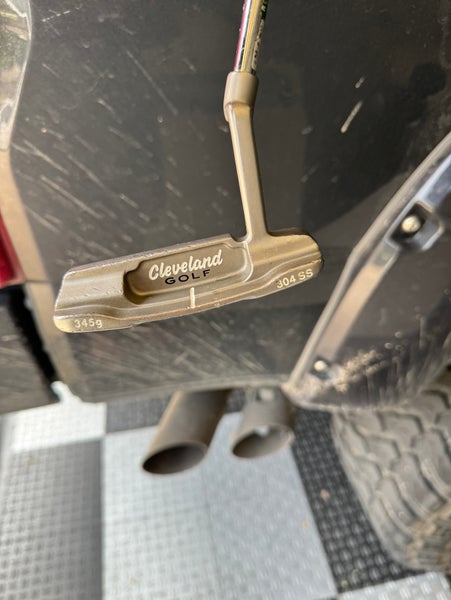 Left handed Cleveland golf putter | SidelineSwap | Buy and Sell on ...