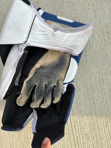 Bauer M5 Blocker | SidelineSwap | Buy and Sell on SidelineSwap