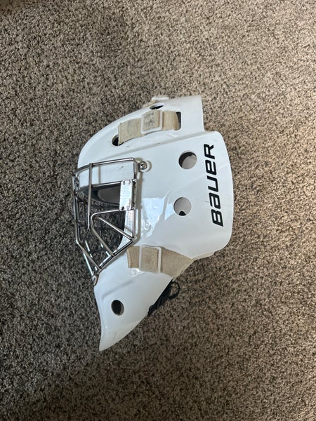 Used Senior Bauer 930 Goalie Mask | SidelineSwap | Buy and Sell on ...