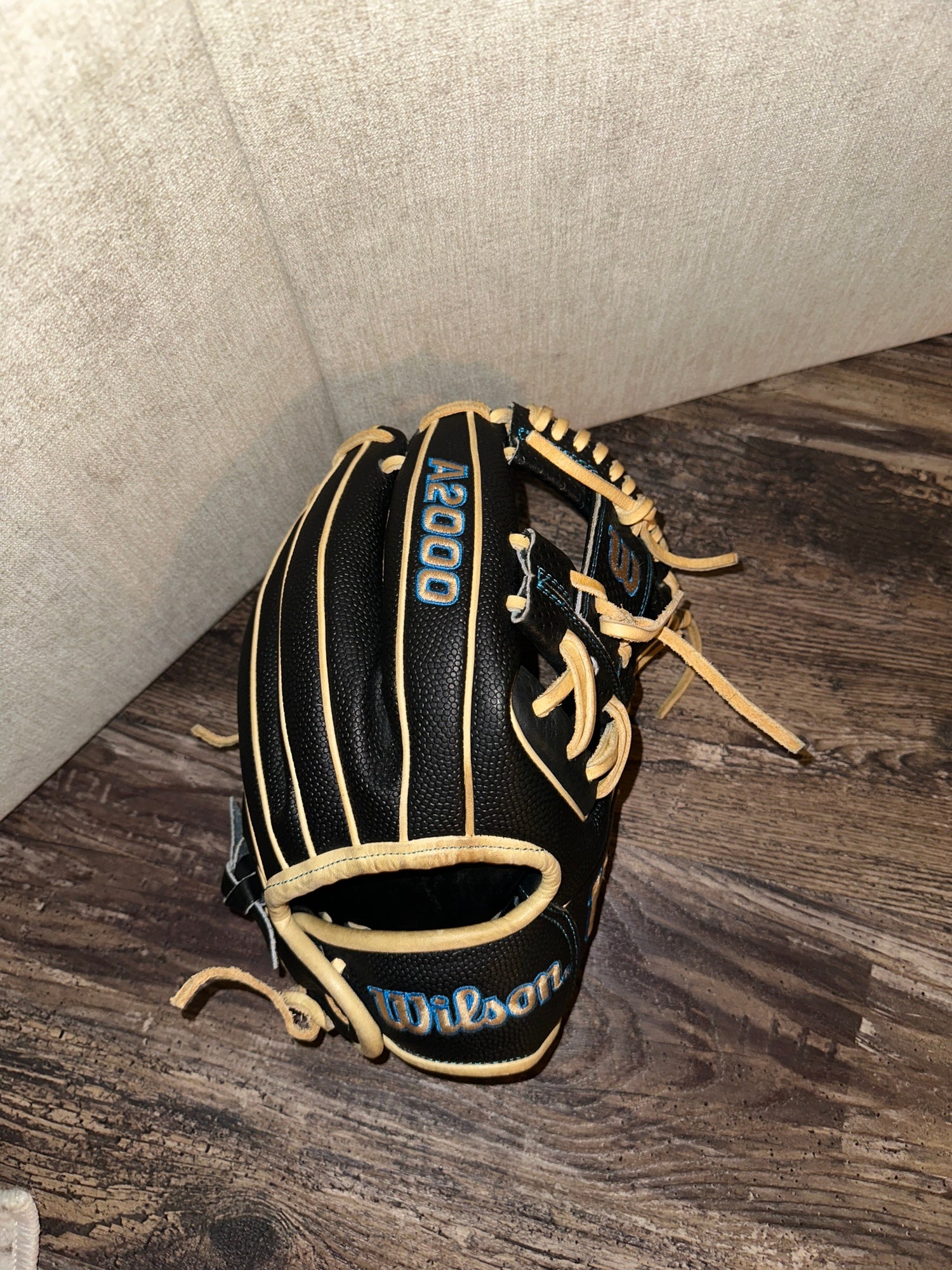 New 2021 Infield 11.5" DP15 A2000 Baseball Glove | SidelineSwap