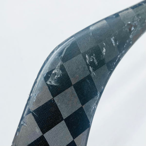 Custom Gold Bauer Vapor Hyperlite 2 Hockey Stick-RH-77 Flex-Pastrnak ...