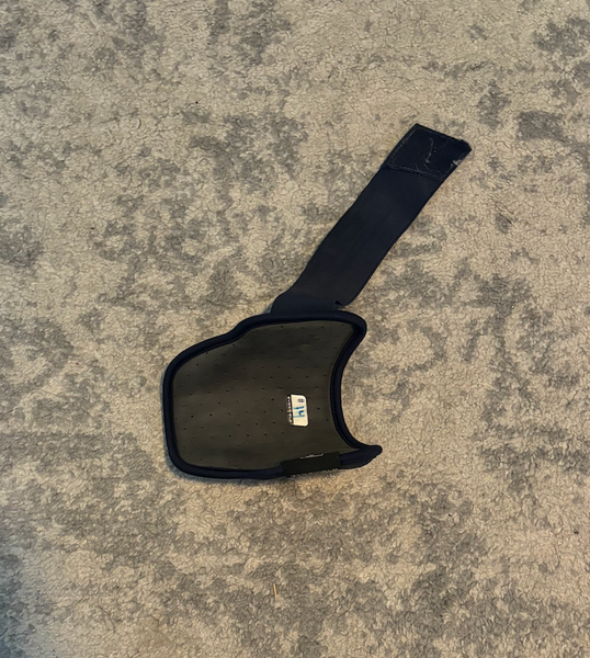 EvoShield Elbow Guard Navy/Yellow RHH | SidelineSwap | Buy and Sell on ...