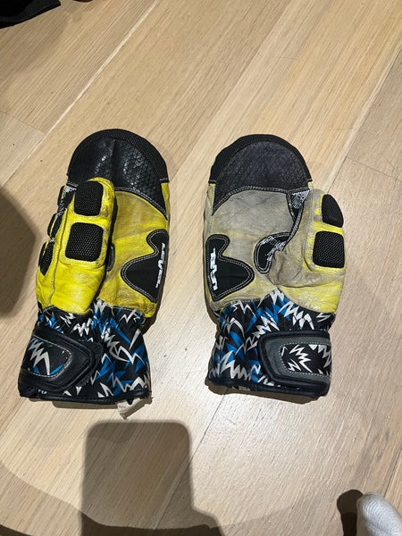 Large Level Gloves | SidelineSwap | Buy and Sell on SidelineSwap