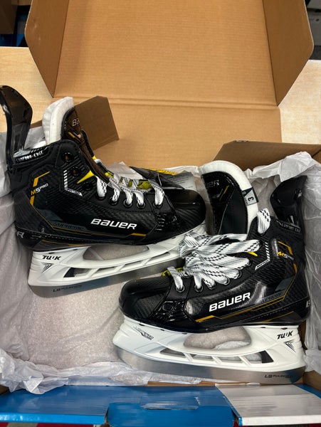 New Junior Bauer Regular Width Size 3 Supreme M5 Pro Hockey Skates ...