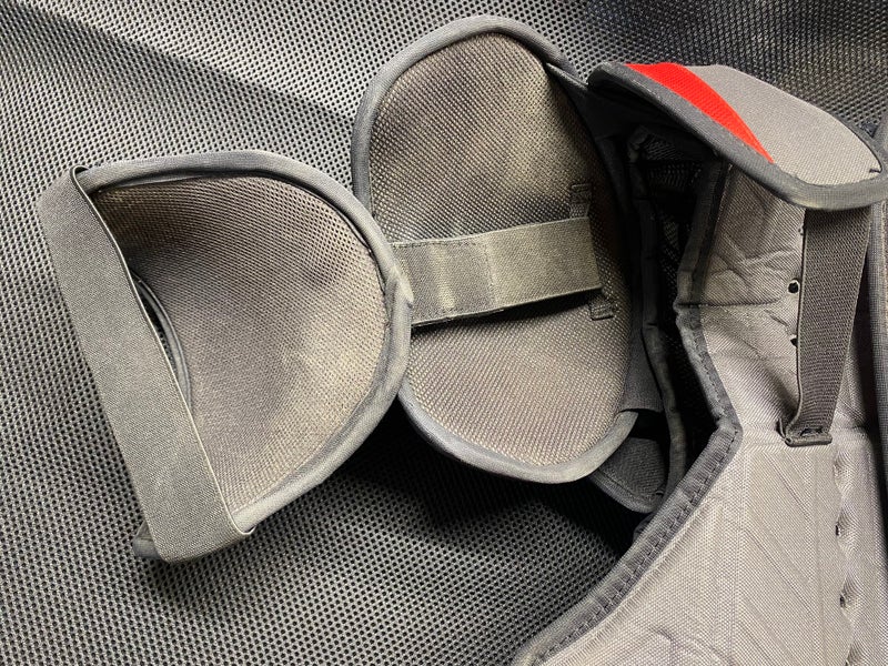 Pro Stock Return CCM U+ Shoulder Pads NHL XL | SidelineSwap | Buy and ...