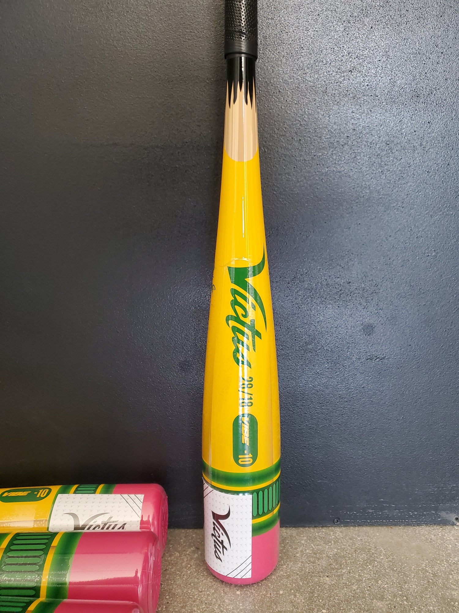 Victus Pencil Bat (-10) | SidelineSwap