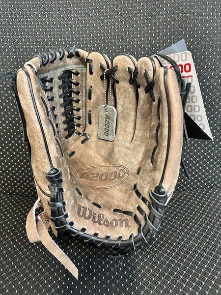 Wilson GOTM Outfielders 11.75" A2000 Baseball Glove | SidelineSwap ...
