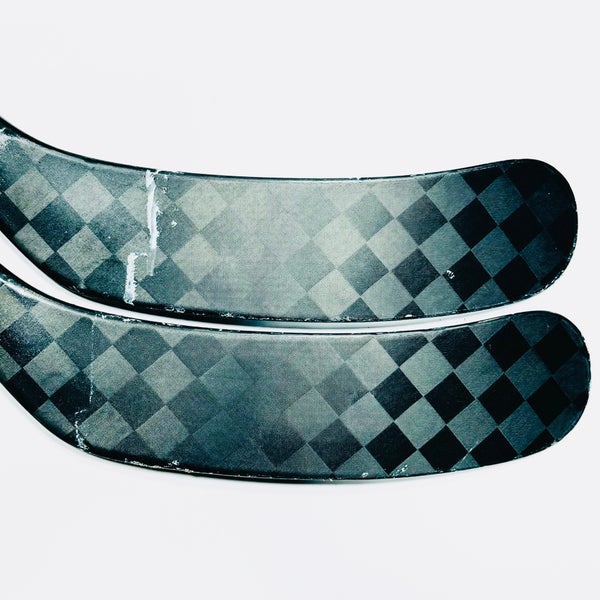 2 Pack Custom Blue Bauer Vapor Hyperlite Hockey Sticks-RH-P92M-87 Flex ...