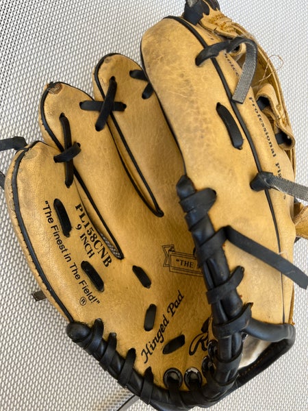Kids Rawlings Baseball Glove Left 9 inch Mitt Leather PL158CNB ...