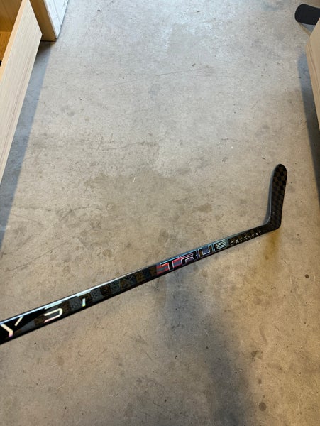 New Senior True Left Hand P92 Pro Stock Catalyst 9X Hockey Stick ...