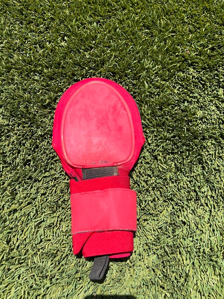 Bruce Bolt Sliding Mitt | SidelineSwap | Buy and Sell on SidelineSwap