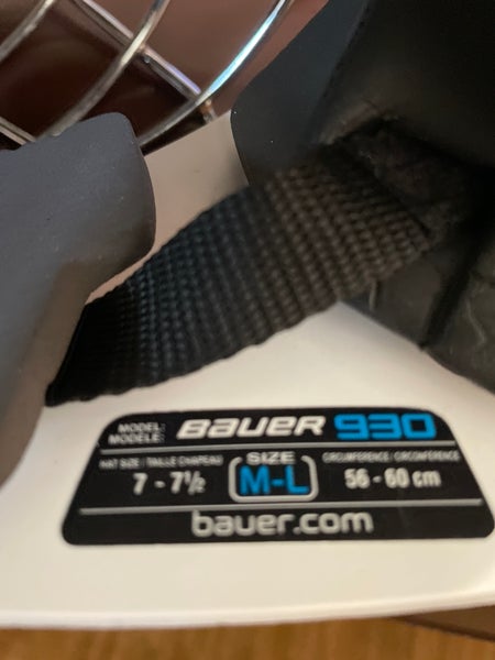 Bauer Senior 930 Goalie Mask | SidelineSwap | Buy and Sell on SidelineSwap