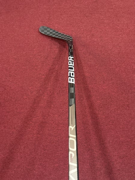 1 New New Bauer Left Hand P90T Pro Stock Vapor Hyperlite Hockey Sticks ...