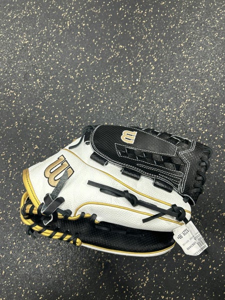 Used Wilson A2000 Scv125 12 1 2" Fielders Gloves | SidelineSwap | Buy ...