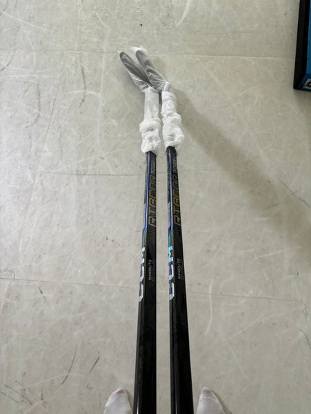 2 New CCM Ribcore Trigger 9 pro 70 Flex P28 LH | SidelineSwap | Buy and ...