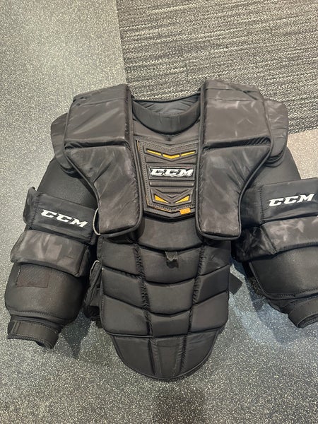 Ccm pro chest protector | SidelineSwap | Buy and Sell on SidelineSwap