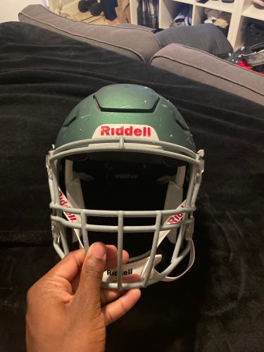 Riddell SpeedFlex Football Helmets | Used and New on SidelineSwap