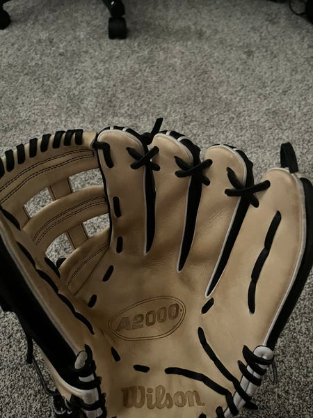 Used Outfield 12.5" A2000 Baseball Glove | SidelineSwap | Buy and Sell ...