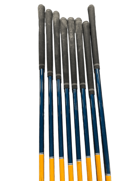 Used Affinity Pro Series 8 Piece Regular Flex Graphite Shaft Junior ...