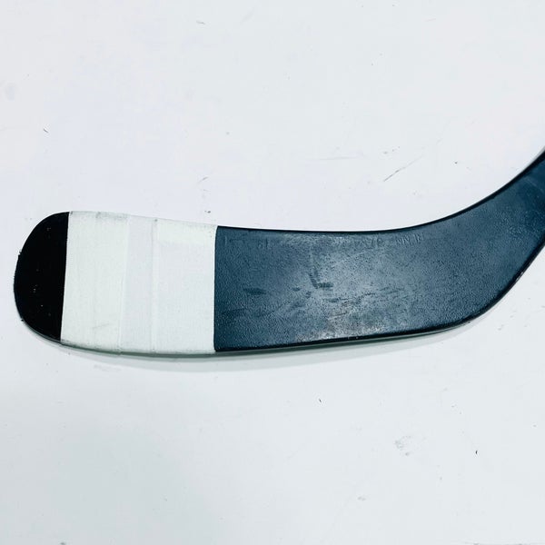 Jamie Benn Custom Gold Bauer Vapor Hyperlite 2 (O33 Build) Hockey Stick ...