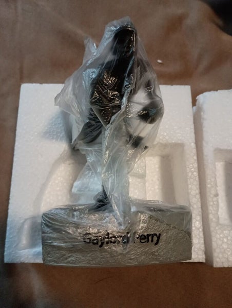 NIB 2016 San Francisco Giants Gaylord Perry Replica Statue SGA Coca ...