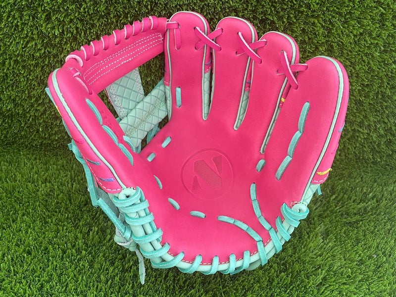 Ice Cream Baseball Glove a2000 Heart of the Hide Aria | SidelineSwap ...