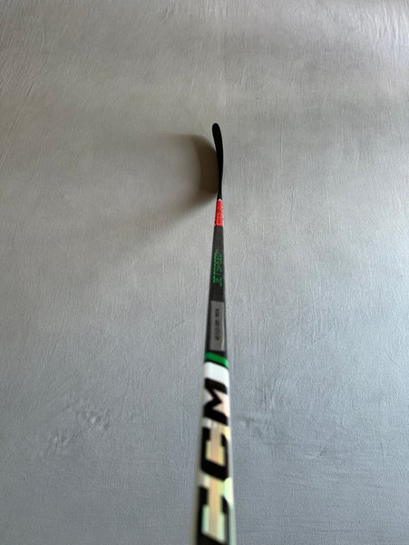 New Junior CCM Right Hand Jetspeed FT6 Pro Hockey Stick 40 Flex P90TM ...