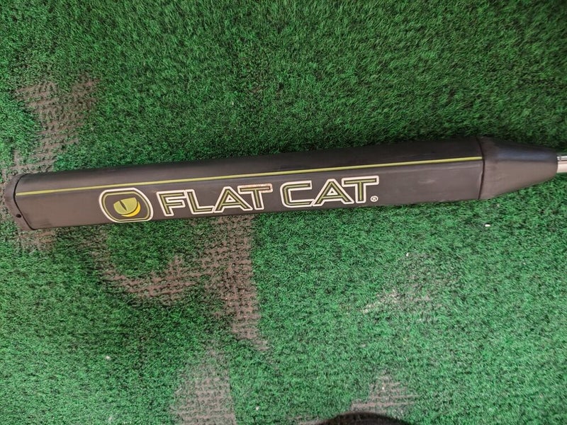 Odyssey Versa Sabertooth 34 Inch Putter Flatcat Grip | SidelineSwap | Buy and Sell on SidelineSwap