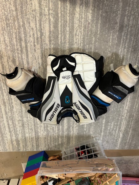 Bauer Reactor 6000 Chest Protector | SidelineSwap | Buy and Sell on ...