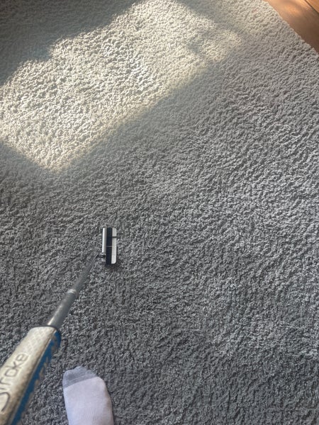 Used Blade Right Handed 35" Versa 1w tank Putter | SidelineSwap | Buy ...