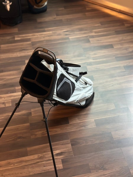 Ping Craz-E lite Bag | SidelineSwap | Buy and Sell on SidelineSwap