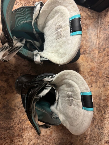 Tour Volt KV2 Skates | SidelineSwap | Buy and Sell on SidelineSwap