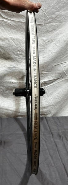 Fulcrum Racing 24-Spoke Center Lock Disc Brake Thru Axle 700C Rear ...