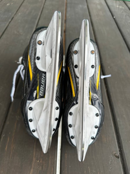 Used Junior Bauer Regular Width Size 3 Supreme M5 Pro Hockey Skates ...