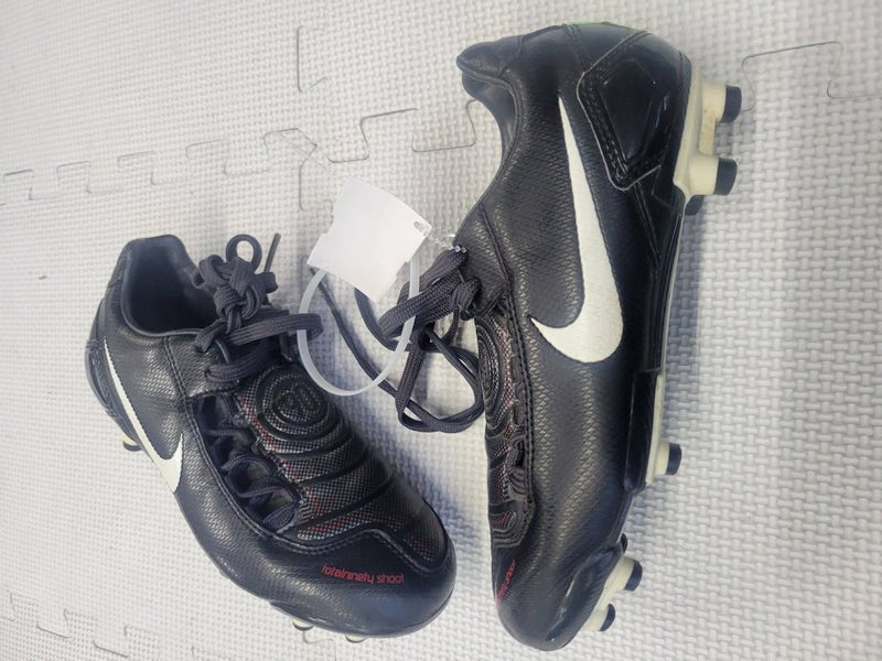 Used Riddell Senior 10 Football Cleats | SidelineSwap | Buy and Sell on ...