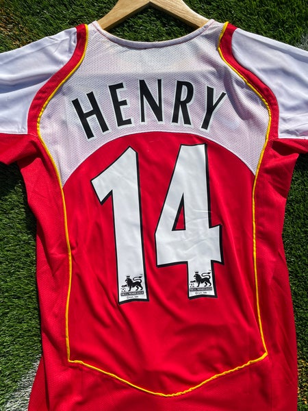 Arsenal 2004 - Henry - Retro Soccer Jersey | SidelineSwap | Buy and ...