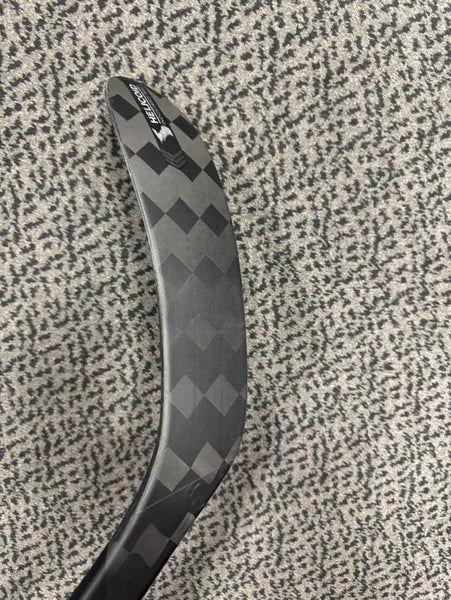 CCM Chrome Jetspeed FT7 Pro 75 flex P28 curve right hand stick ...