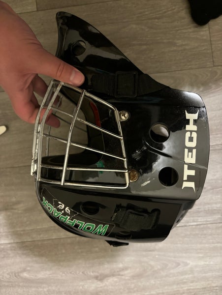 Itech Intermediate Goalie Helmet | SidelineSwap | Buy and Sell on ...
