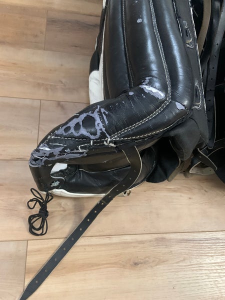 koho 560 Leg pads 34" | SidelineSwap | Buy and Sell on SidelineSwap