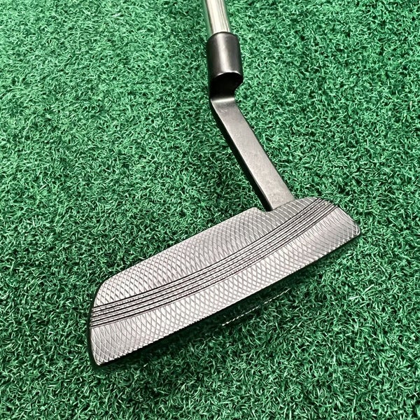 Wilson 8882 Putter 8885 BLK Series Right Hand 35' Mallet Putter w/Head ...