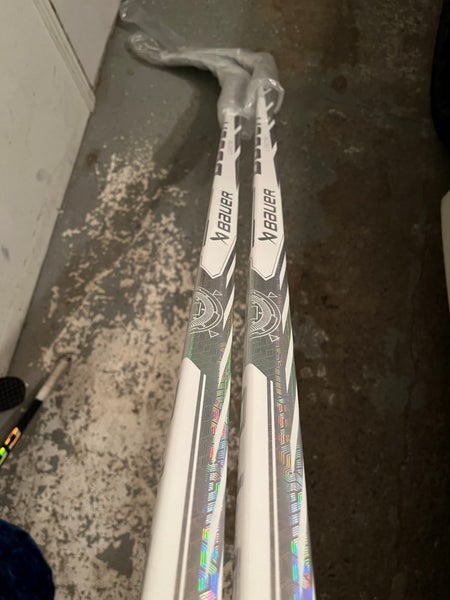 New 2 Pack 2x 77 Flex Right Handed P28 White Proto-R Hockey Sticks ...