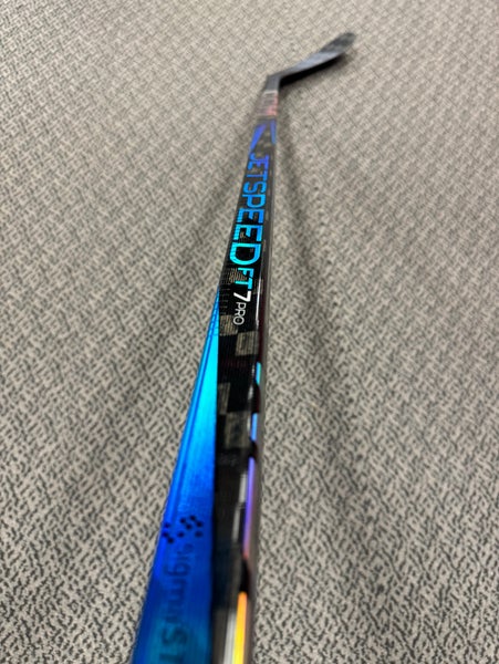 CCM Blue FT7 Pro 80 flex P28 curve right hand Stick | SidelineSwap ...