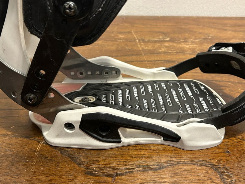 Drake F60 Snowboard Bindings Mens Large in Black and White with Pucks ...
