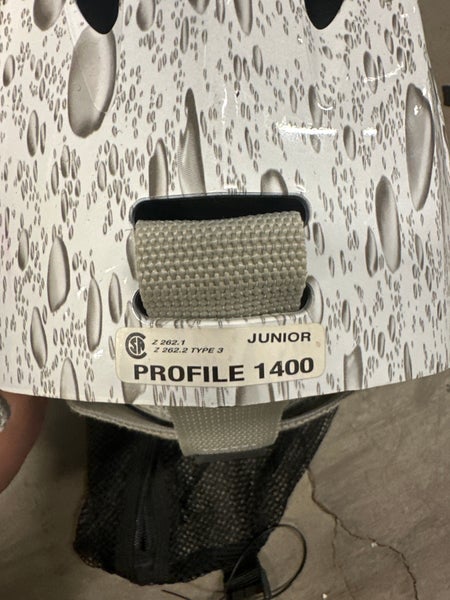 Itech Goalie Mask | SidelineSwap | Buy and Sell on SidelineSwap