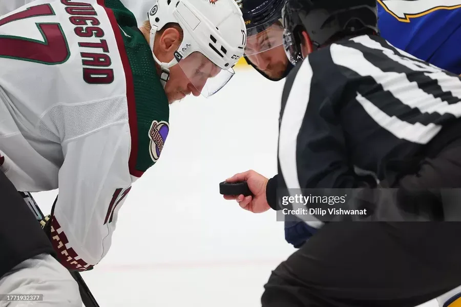ARIZONA COYOTES Nick Bjugstad game-worn #17 white CCM helmet w ...