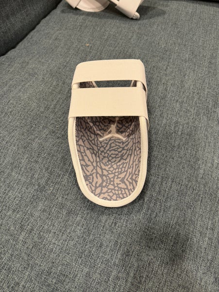 Jordan Batters Elbow Guard | SidelineSwap | Buy and Sell on SidelineSwap