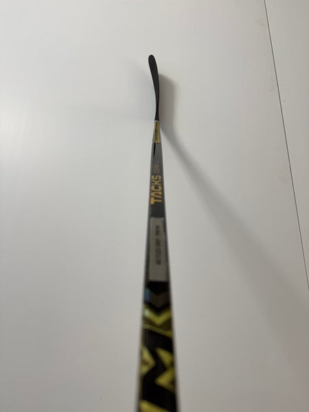 New Junior CCM Tacks AS-VI Pro Right Hand Hockey Stick 40 Flex P90TM ...